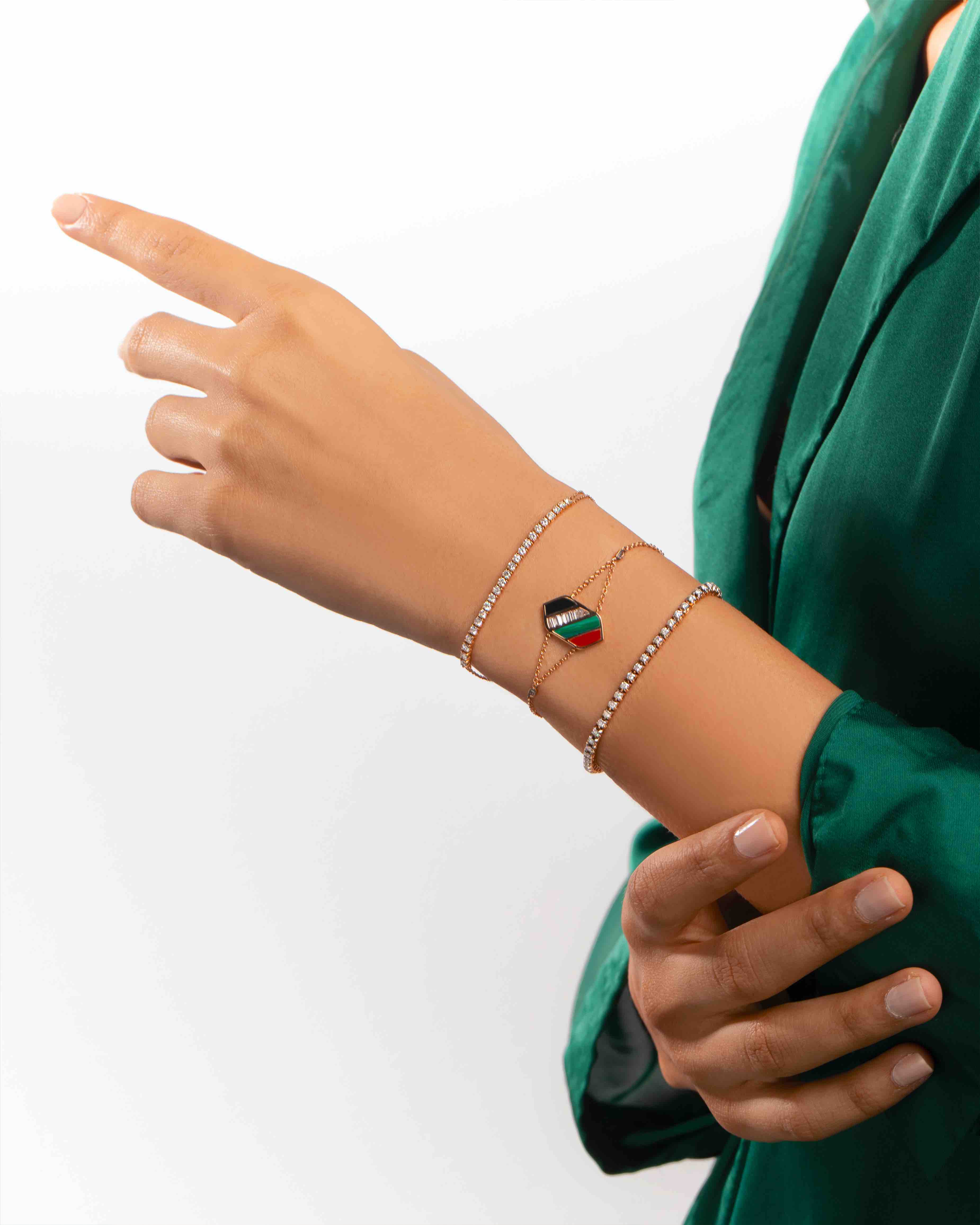 2. Emirati Pride UAE Bracelet | Dubai Shopping Guide
